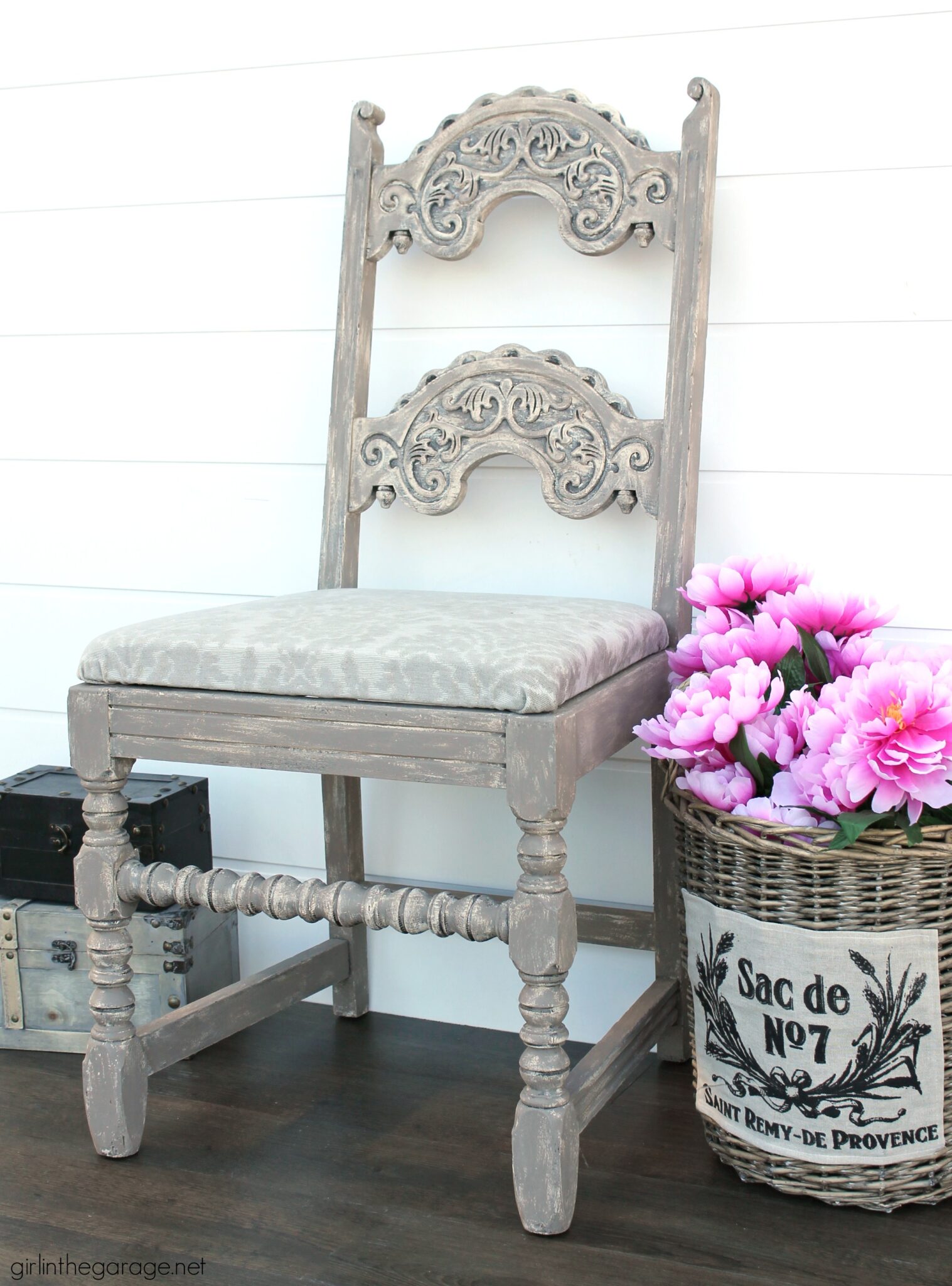 30+ Charming DIY Farmhouse Chairs: Build + Makeover Ideas - Girl in the ...