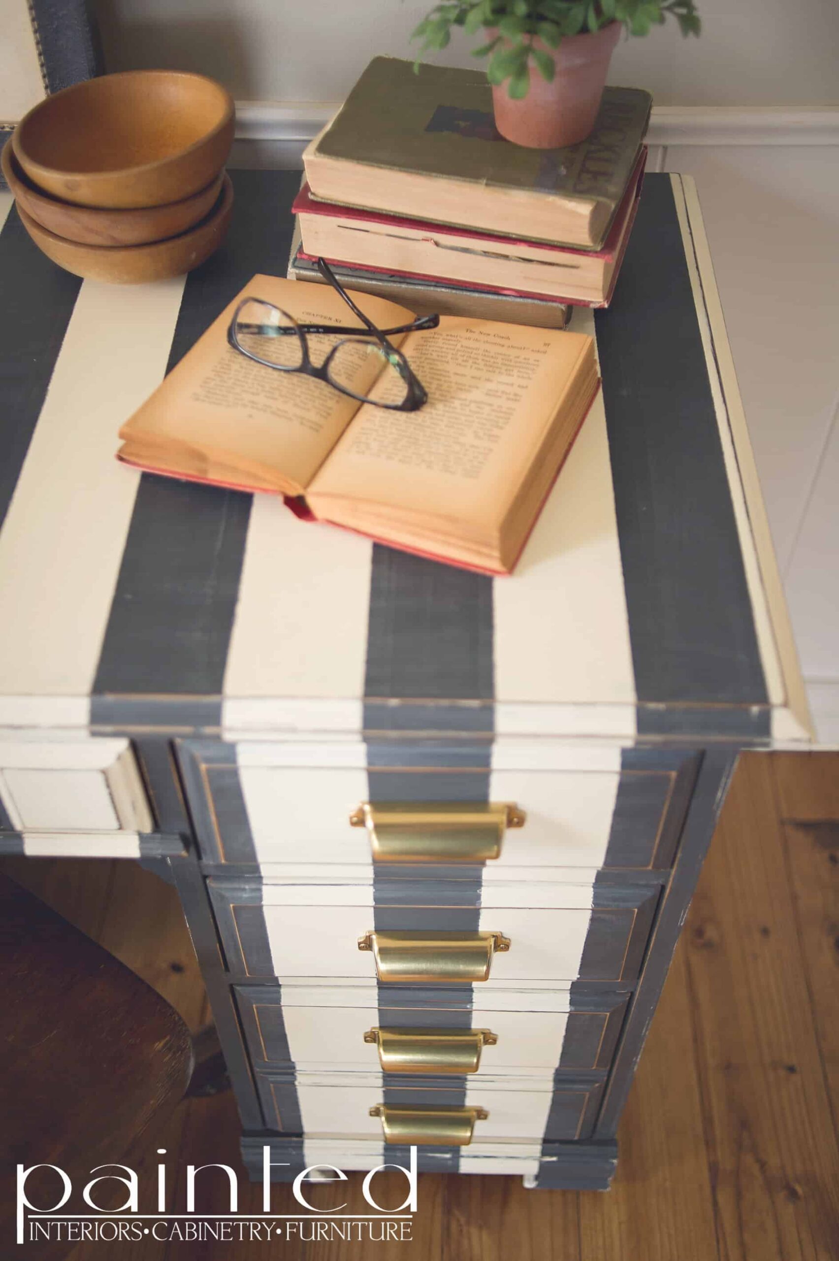 25 Best DIY Painted Desk Ideas - Girl in the Garage®