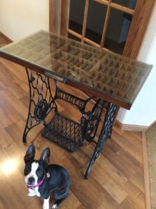 DIY Ideas to Repurpose Old Sewing Machine Tables and Cabinets - Girl in ...